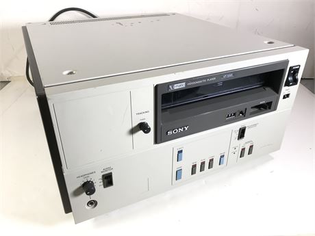 UW SWAP Online Auction - Video Cassette Player