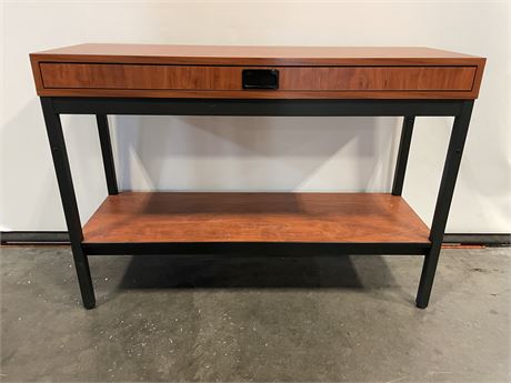 UW SWAP Online Auction - Table