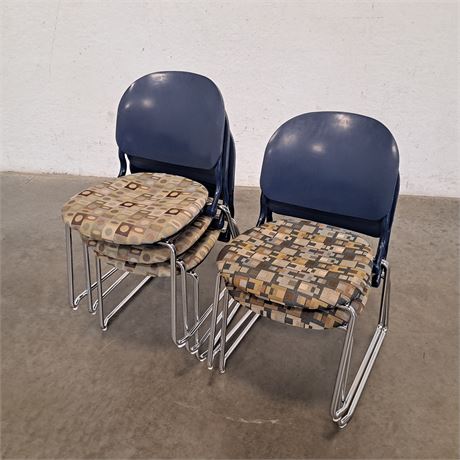 UW SWAP Online Auction - Lot of 5 Assorted Stacking Chairs (1D)