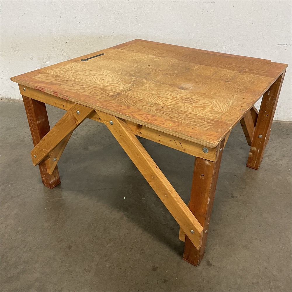 UW SWAP Online Auction - Work Table (N)