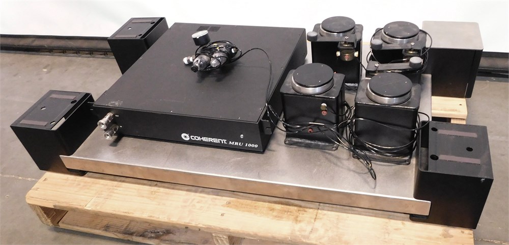 UW SWAP Online Auction - Floating Optical Table (PARTS / REPAIR)(C4)