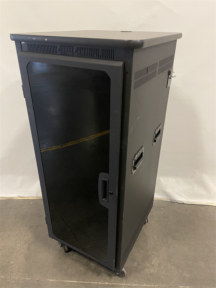 UW SWAP Online Auction - Mobile AV Rack (5B)