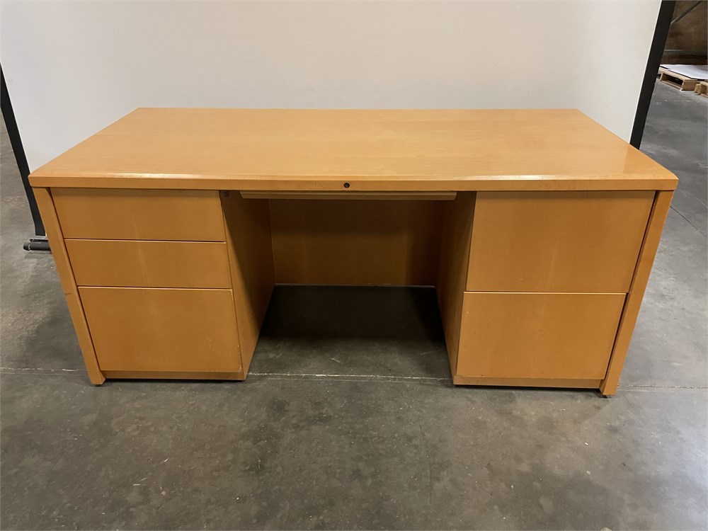 UW SWAP Online Auction - Office Desk