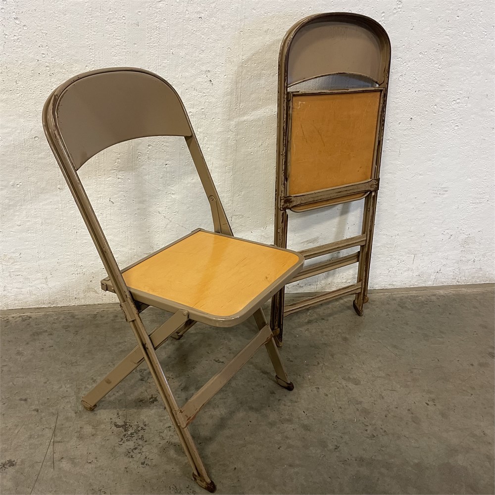UW SWAP Online Auction - Pair of Vintage Folding Chairs (1D)
