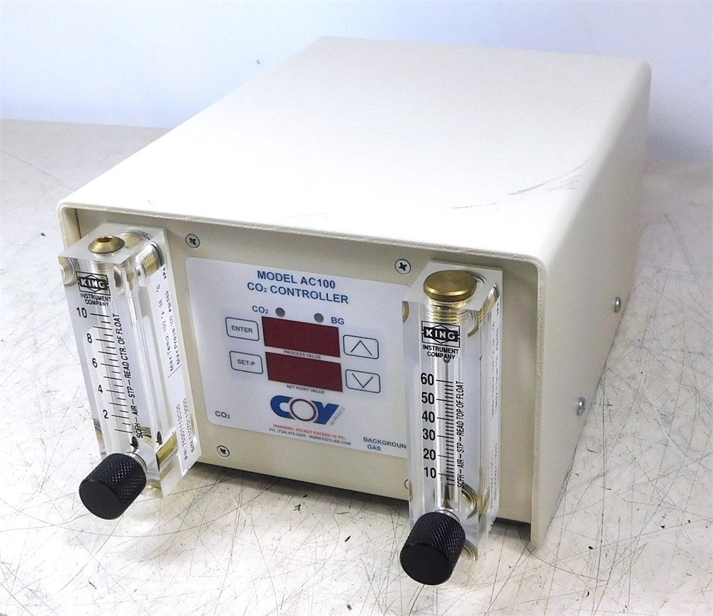 UW SWAP Online Auction - O2 & CO2 Controllers w/ Diaphragm Pump