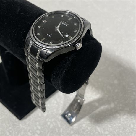 UW SWAP Online Auction - Wrist Watch (Repair Needed) (A1)