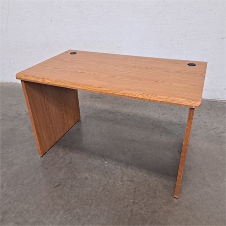 UW SWAP Online Auction - Computer Desk