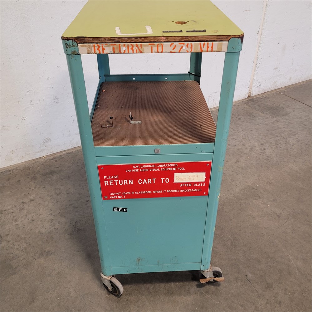 UW SWAP Online Auction - AV Cart (W)