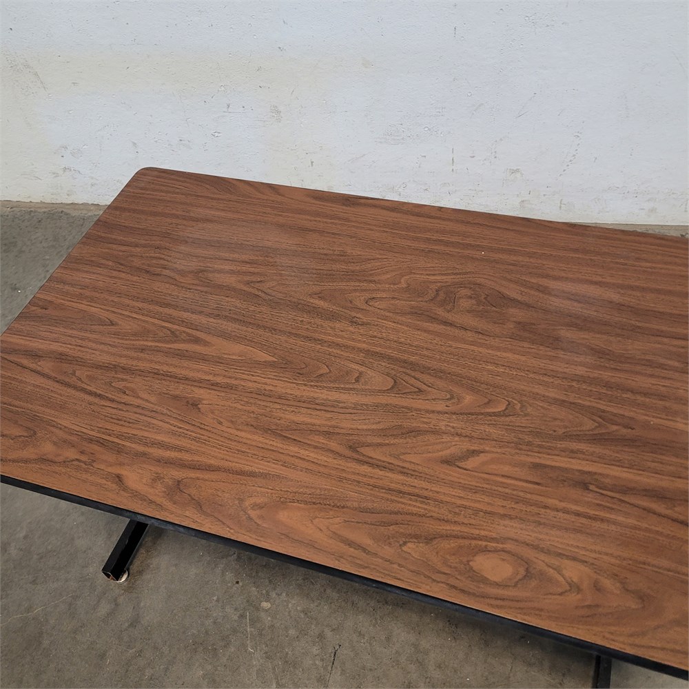 UW SWAP Online Auction - Office Desk (B4)