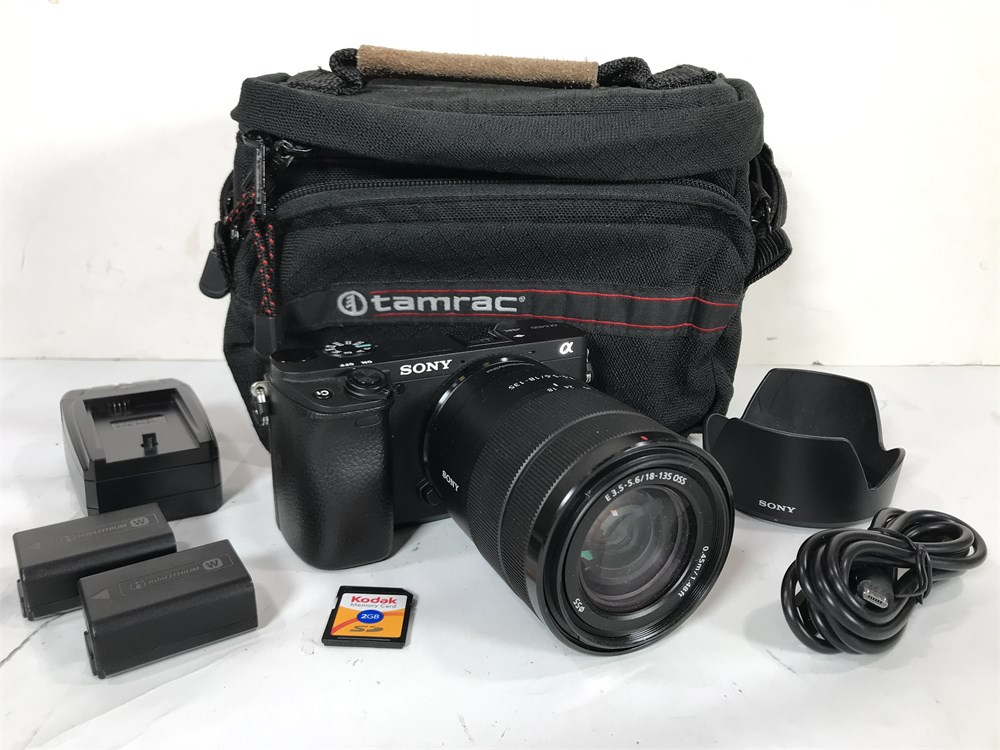 UW SWAP Online Auction - Digital Camera (B12)