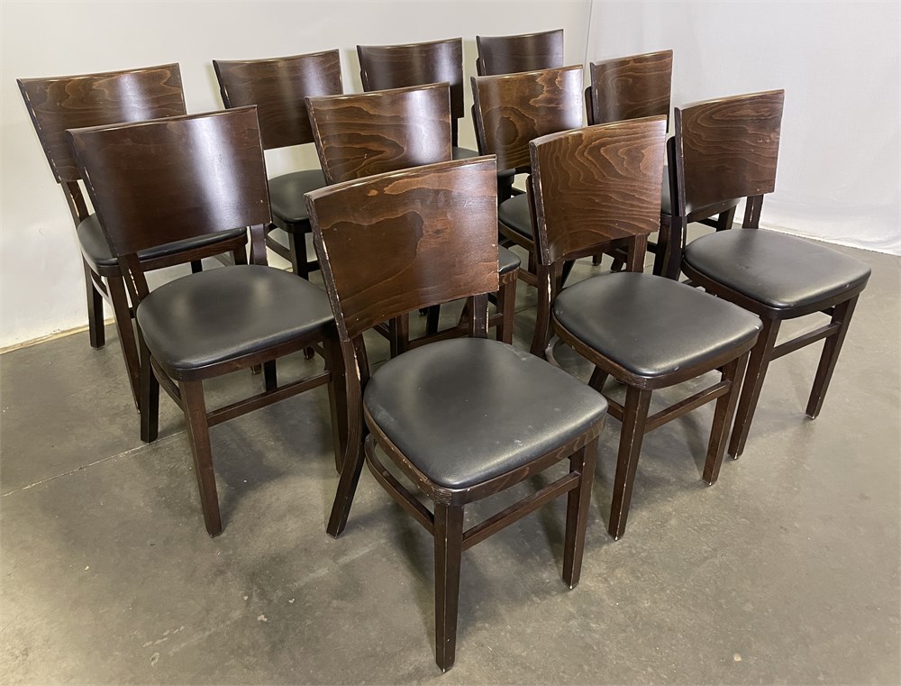 UW SWAP Online Auction - Lot of 11 Chairs (1E)