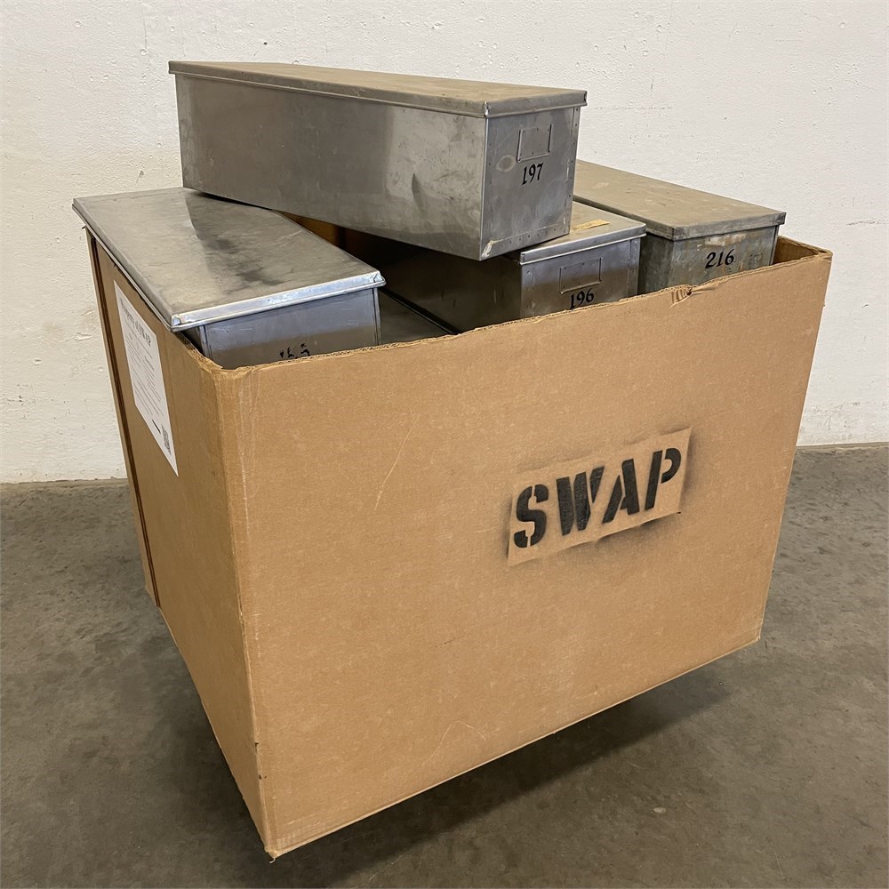 UW SWAP Online Auction - Lot of 16 Storage Containers (3E2)