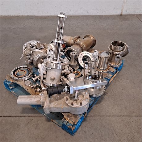 UW SWAP Online Auction - Lot of Assorted Vacuum Chamber and Specialty Components