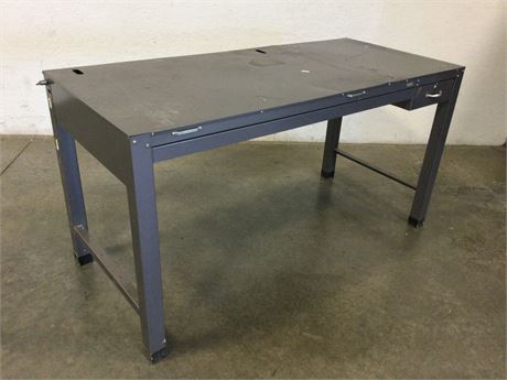 UW SWAP Online Auction - Workbench (4C)
