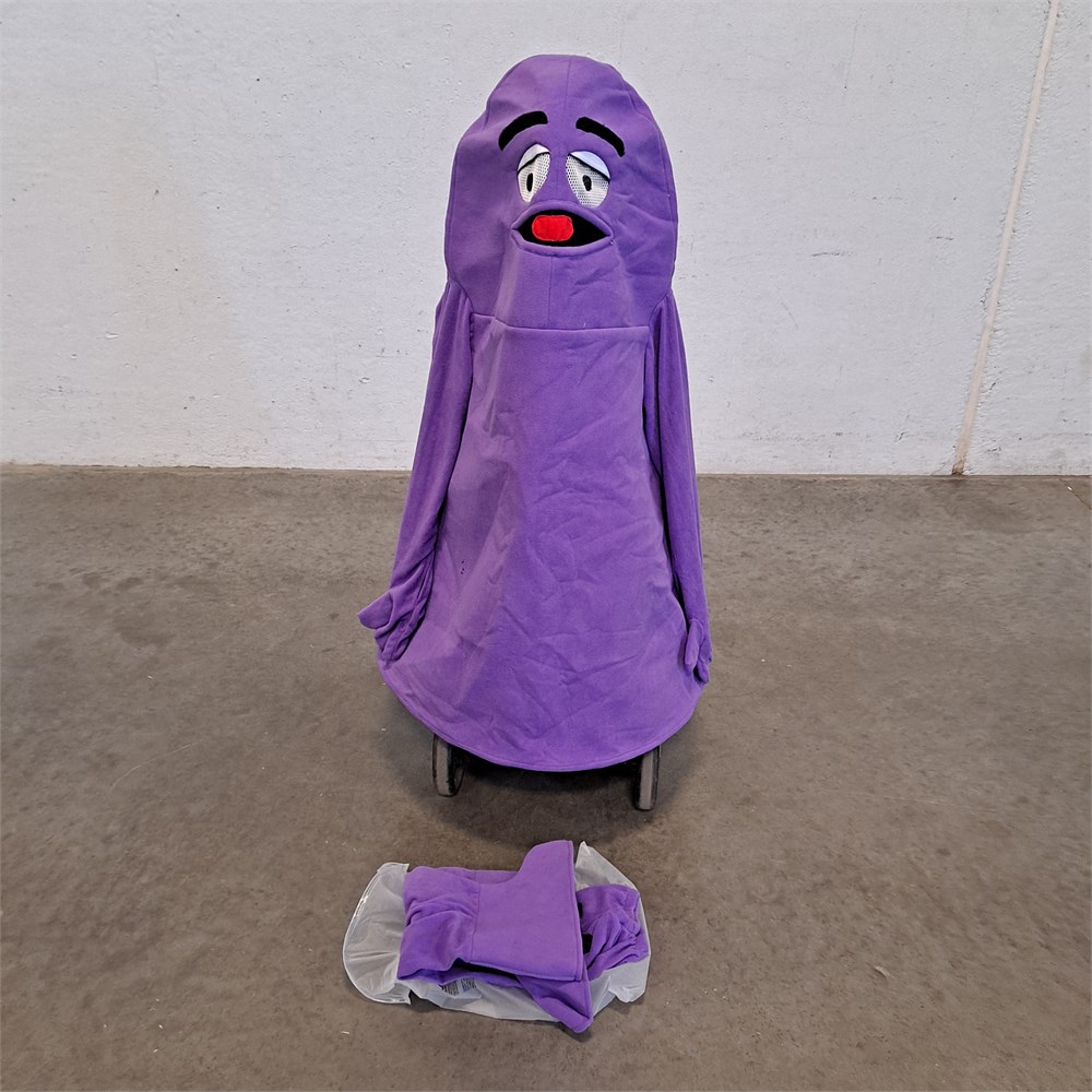 UW SWAP Online Auction - Costume