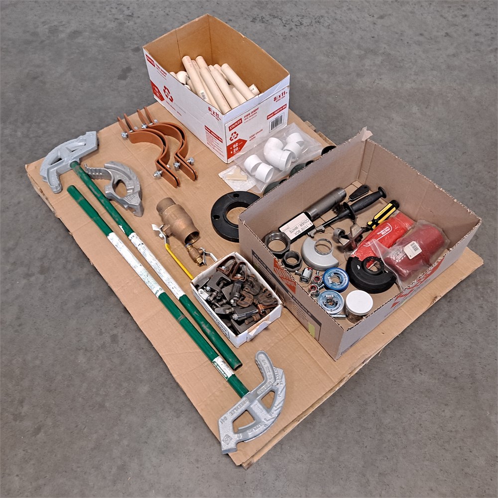 UW SWAP Online Auction - Lot of Assorted Pipe Tools and Fittings (6G2)