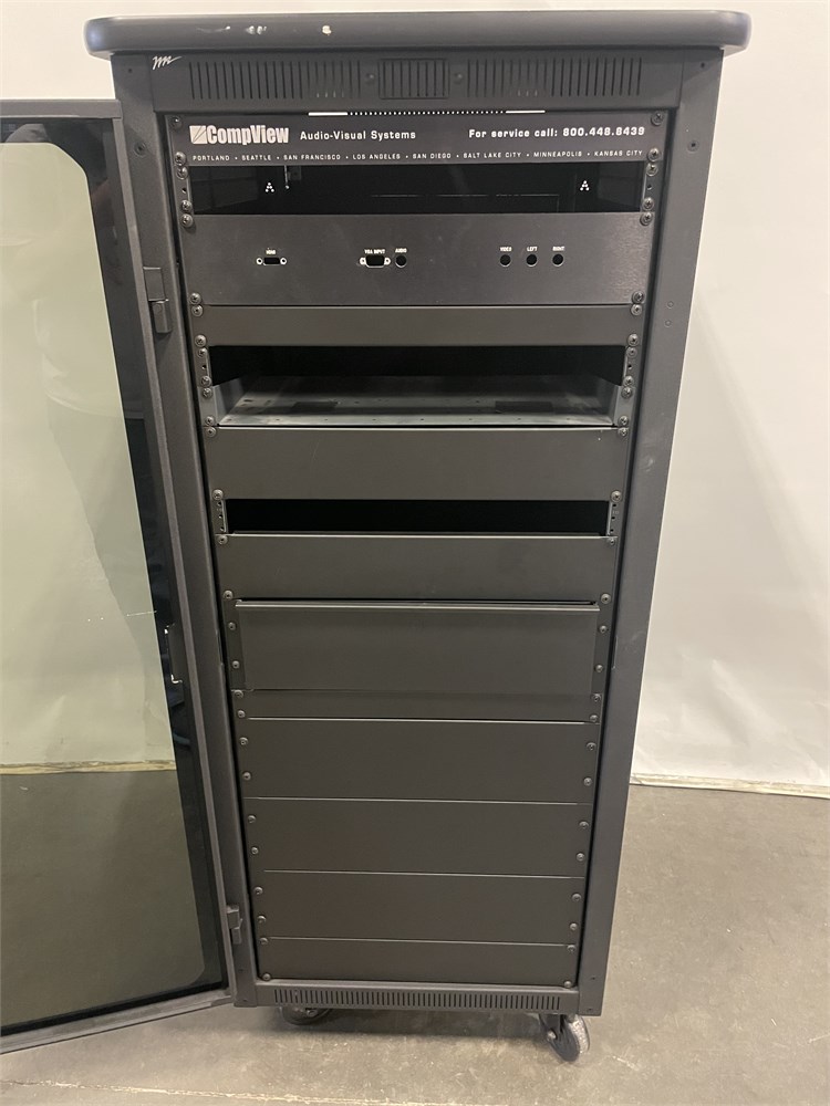 UW SWAP Online Auction - Mobile AV Rack (5B)