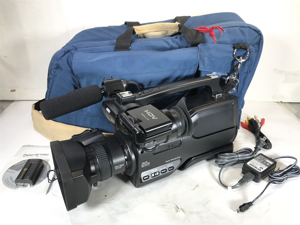 UW SWAP Online Auction - HD Video Camera Recorder (B12)