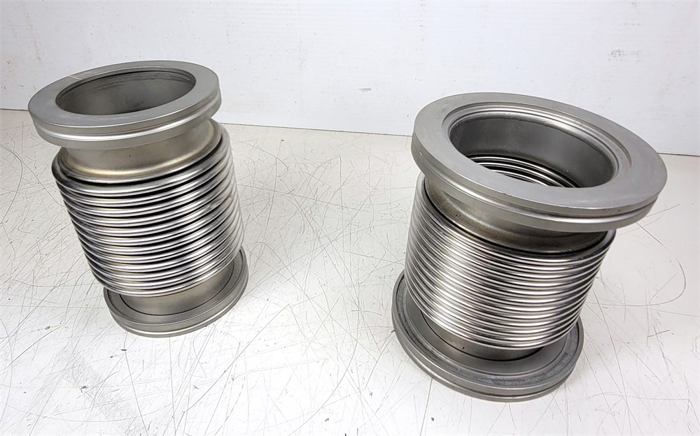 UW SWAP Online Auction - Lot of 2 HVAC Bellows Fittings (A4)