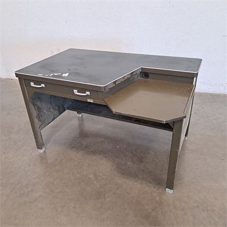 UW SWAP Online Auction - Office Desk