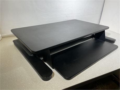 UW SWAP Online Auction - Height-Adjustable Standing Desk (3C)