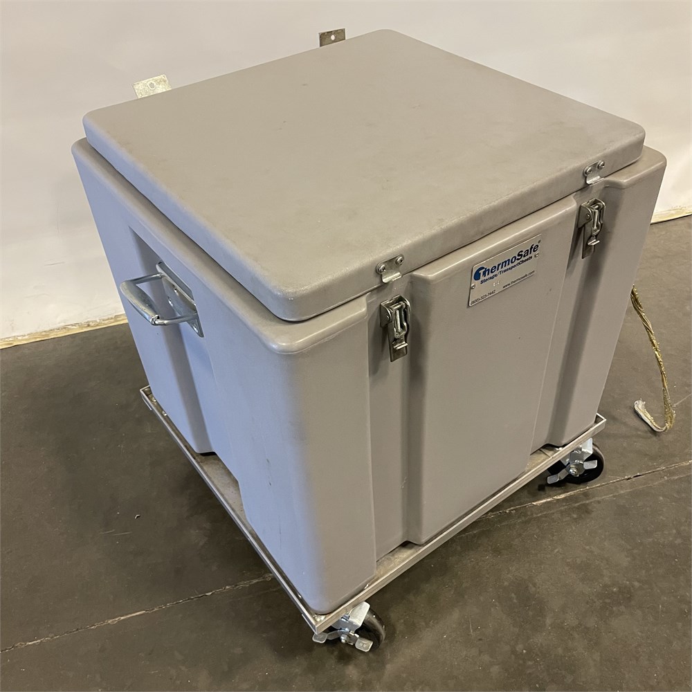 UW SWAP Online Auction - Mobile Storage Chest