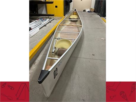 UW SWAP Online Auction - Wenonah SPIRIT II Canoe #3 (UW-Madison)